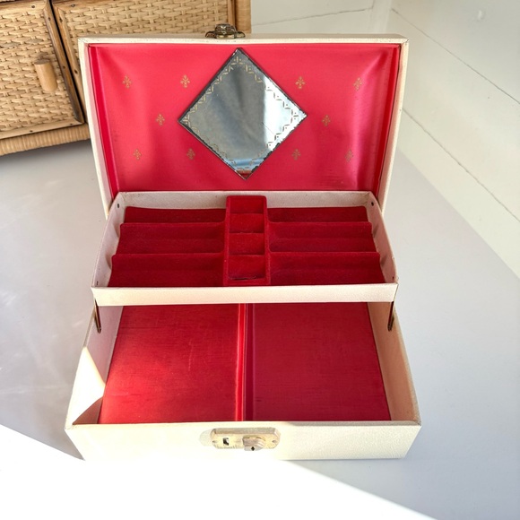 Vintage | Storage & Organization | Vintage Distressed Jewelry Box Cream ...